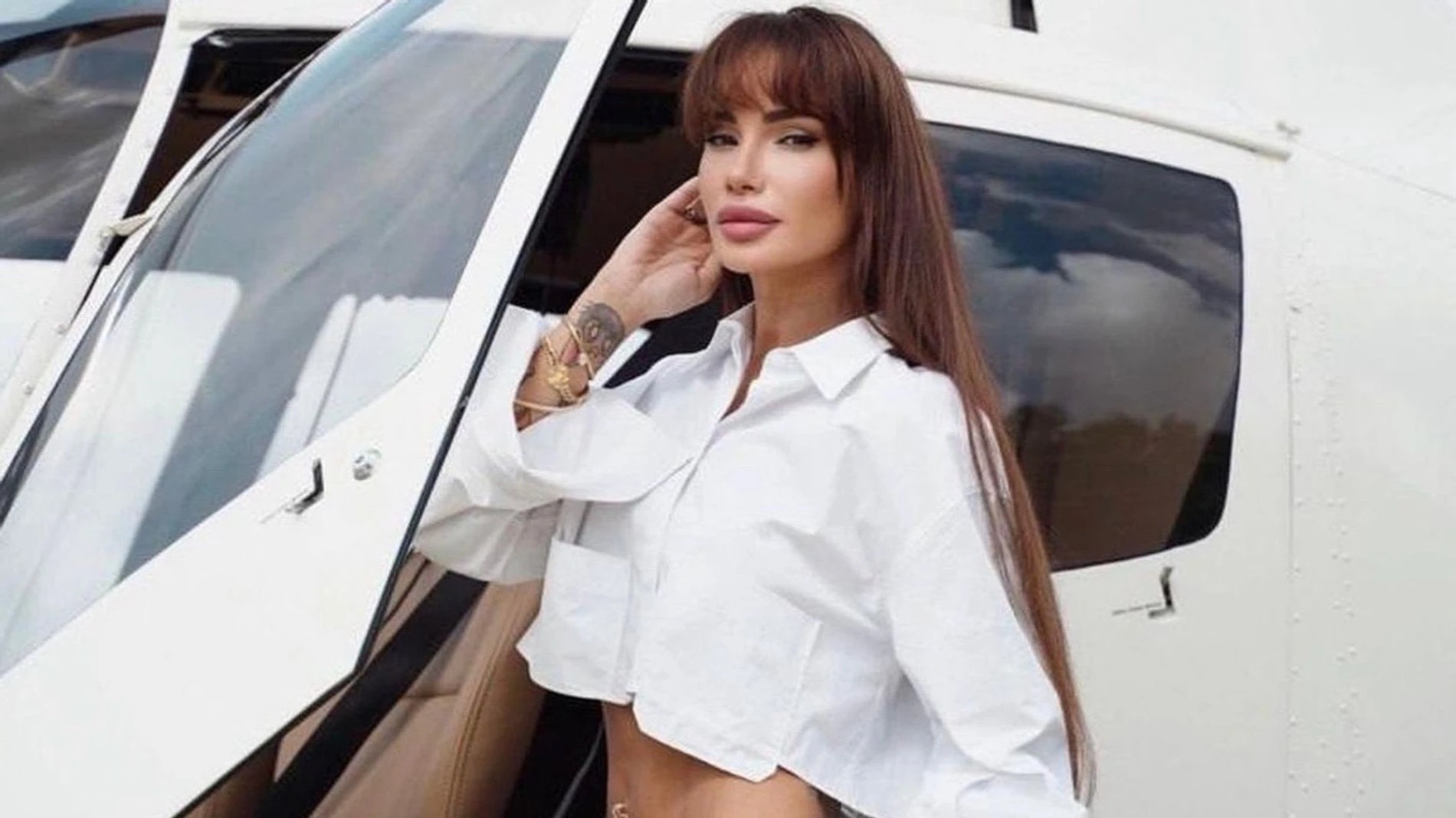 Айза Лилуна Ай призналась что она замужем